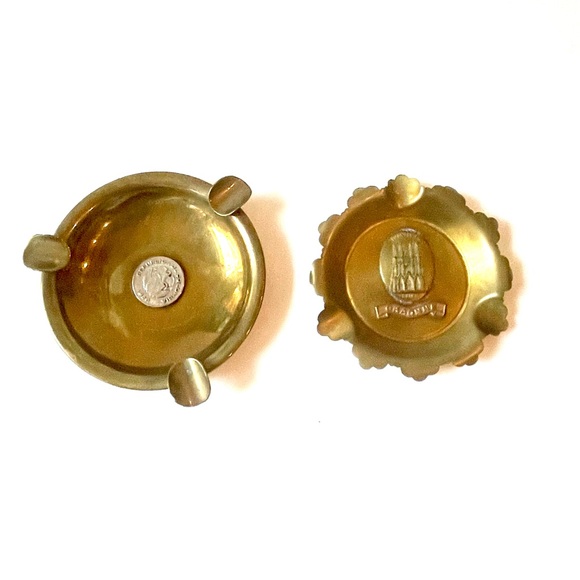 Accents | Vintage Pair Of Collectible Ashtrays One With A Coin | Poshmark
